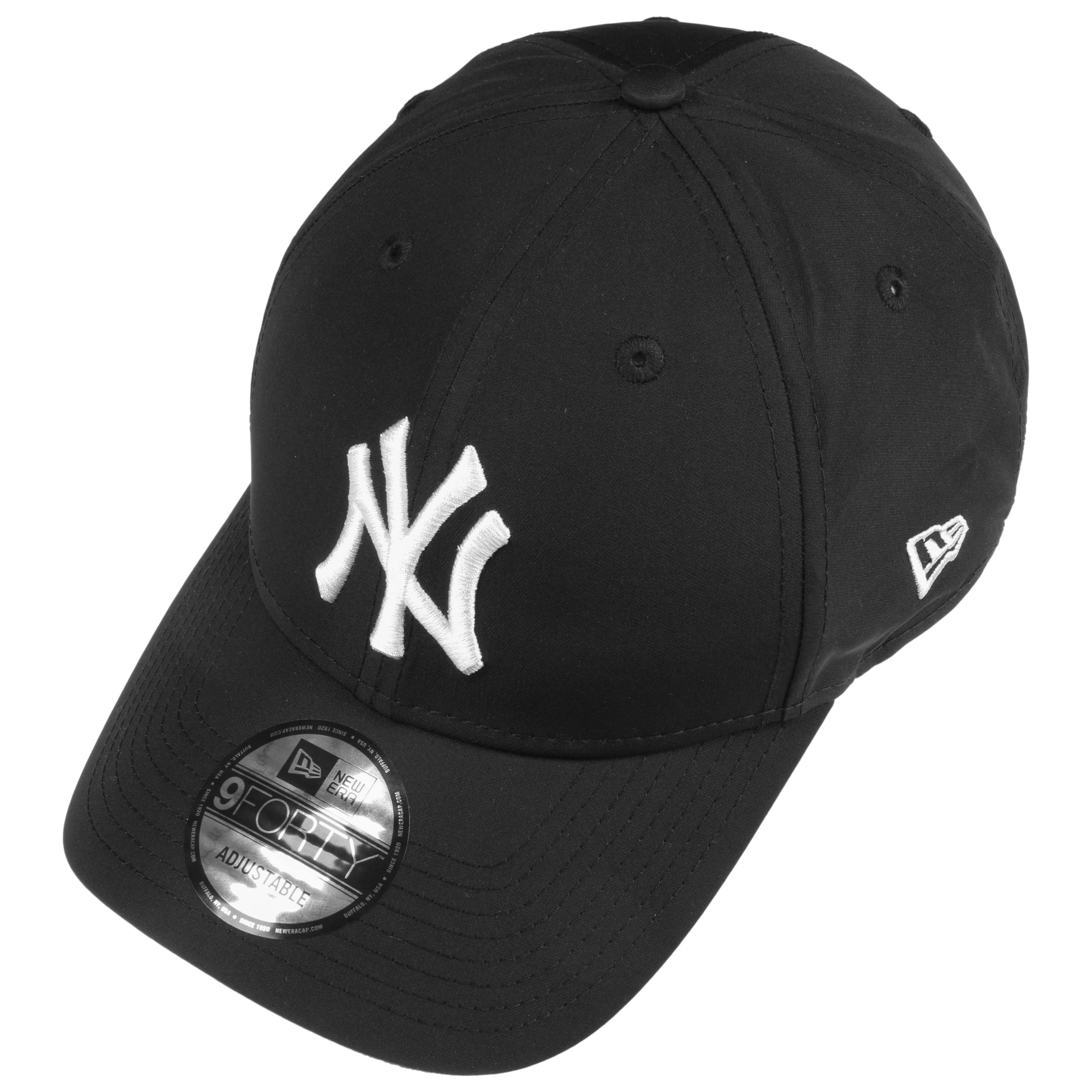9Forty Contrast Strap Yankees Cap by New Era - 35,95