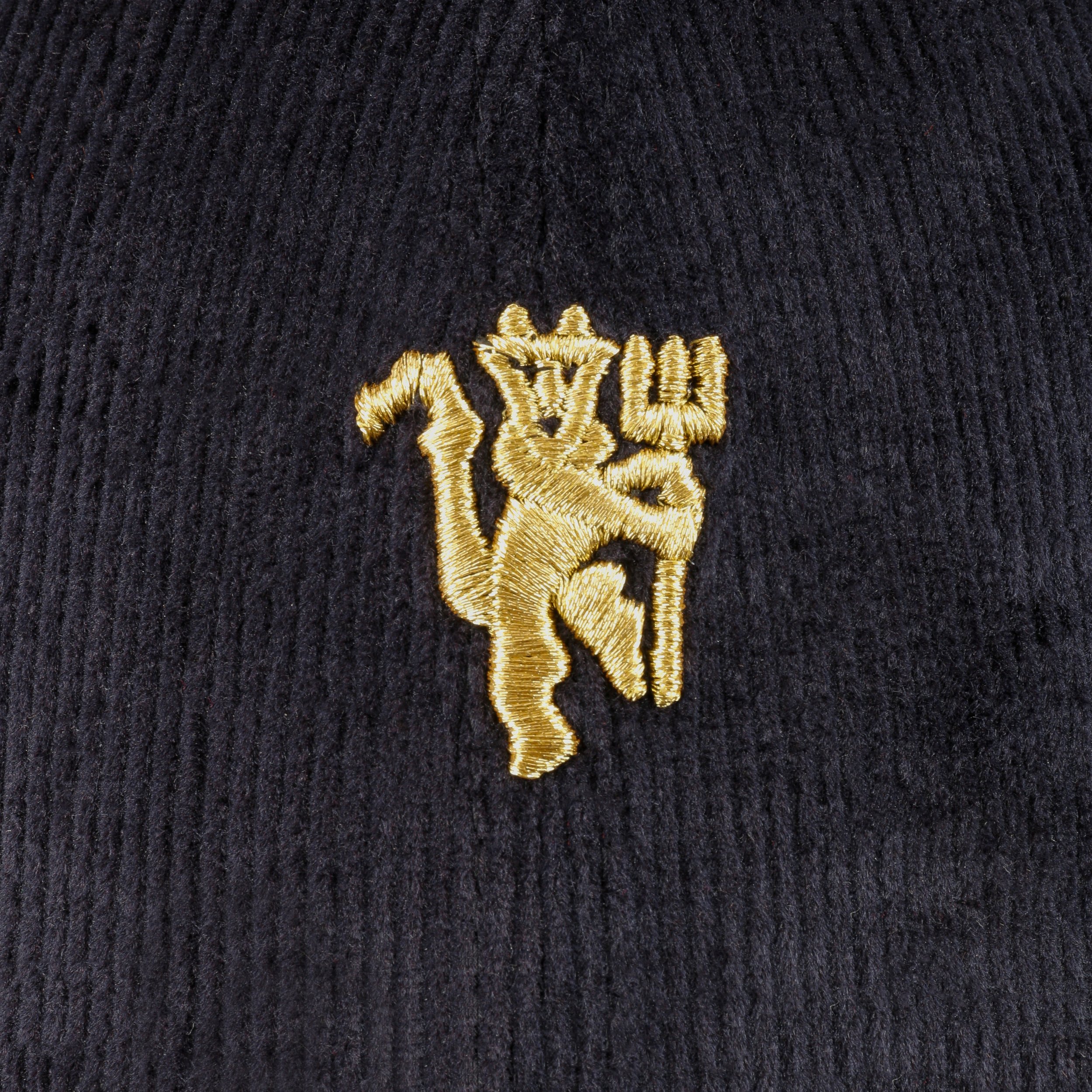 9Forty Cord Manchester United Cap by New Era - 32,95