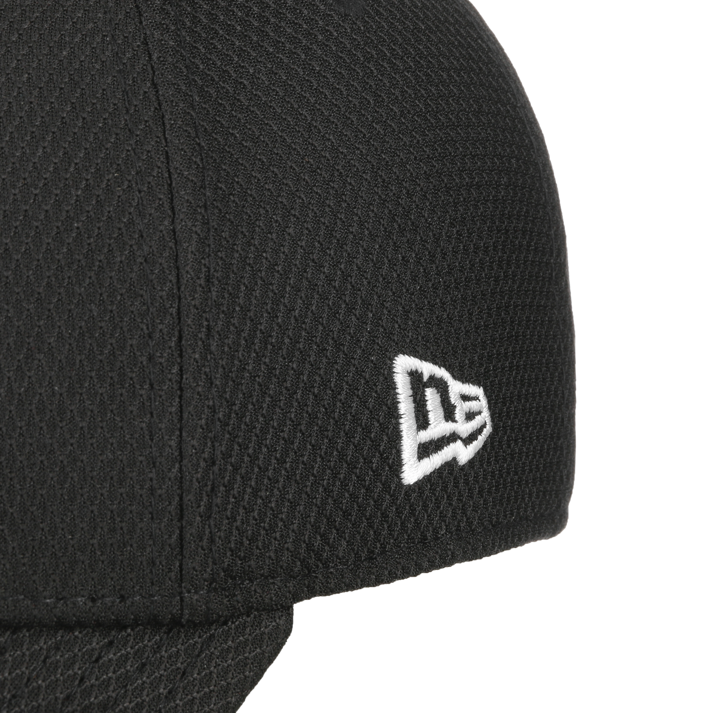 9Forty Diamond Era Bucks Cap by New Era - 29,95