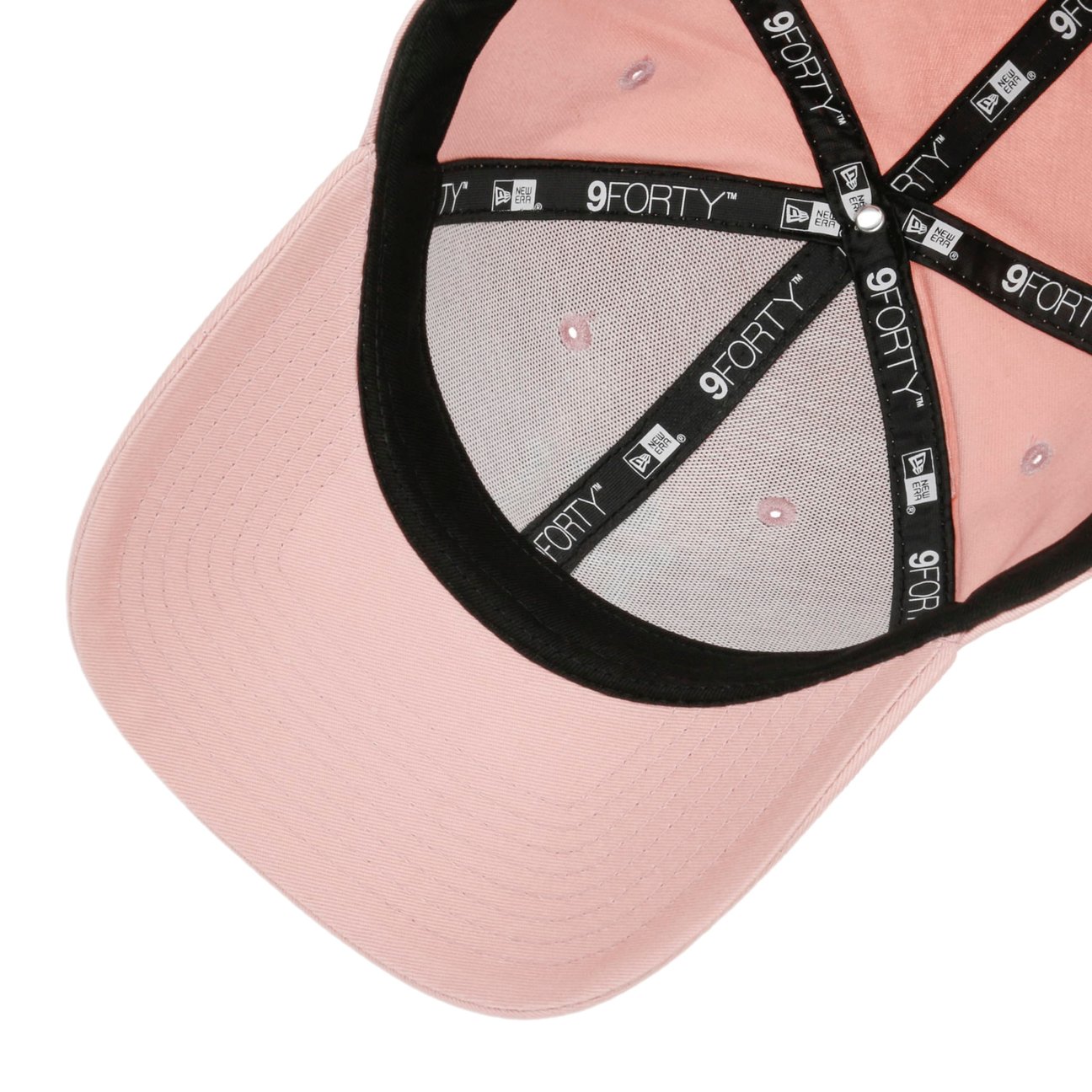 9Forty Essential NY Yankees Cap by New Era - 29,95