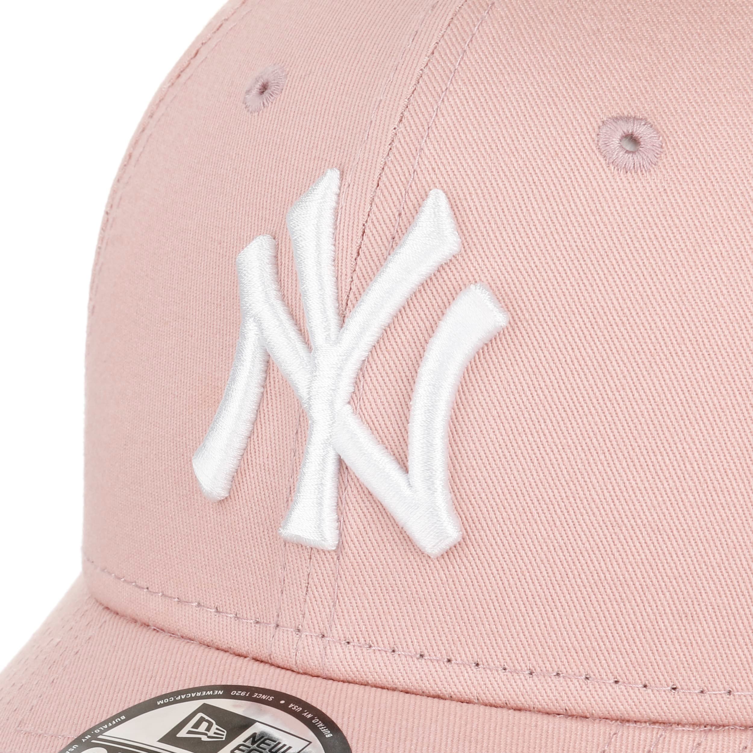 9Forty Essential NY Yankees Cap by New Era - 29,95
