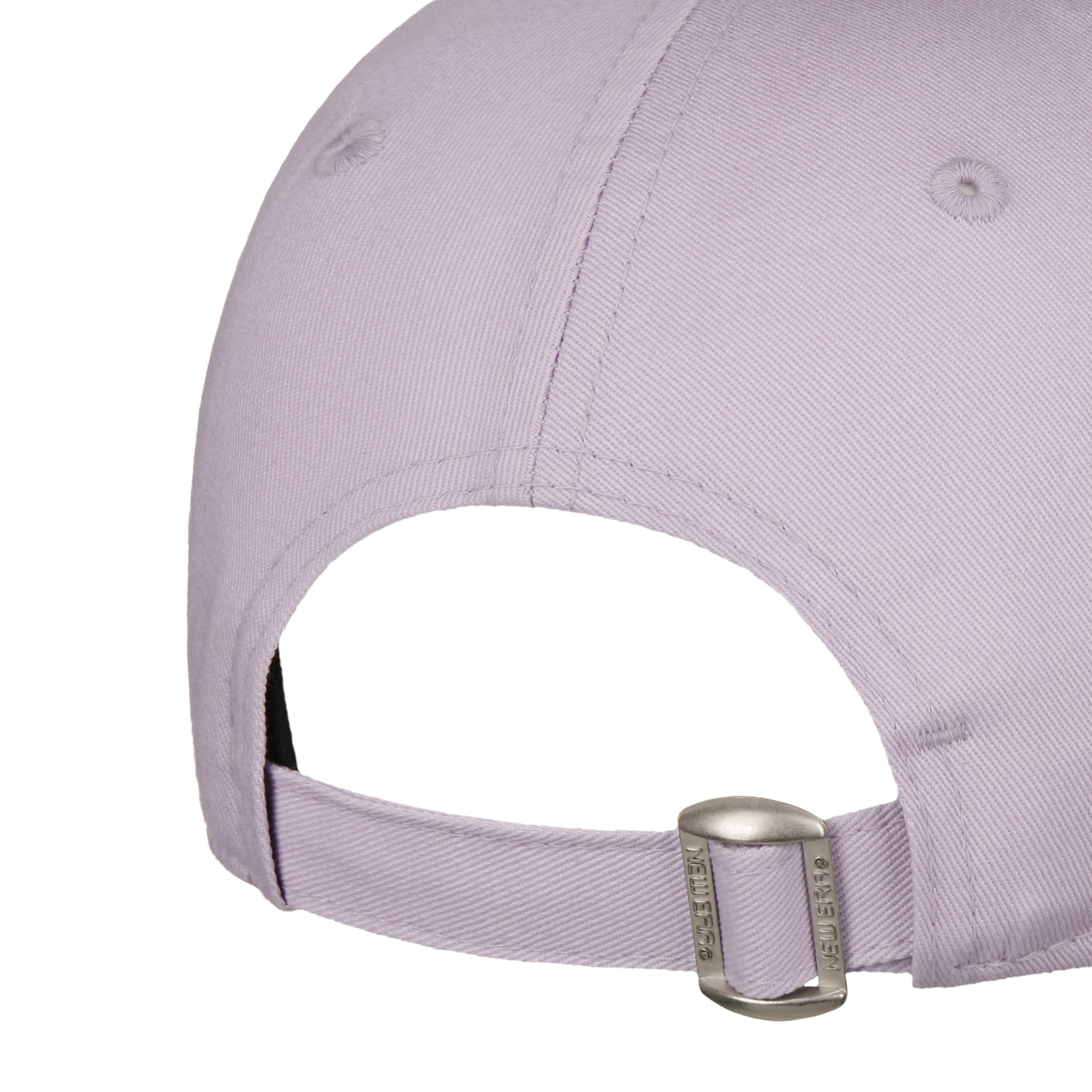 9Forty Female Metallic NY Yankees Cap by New Era --> Shop Hats, Beanies & Caps online Hatshopping