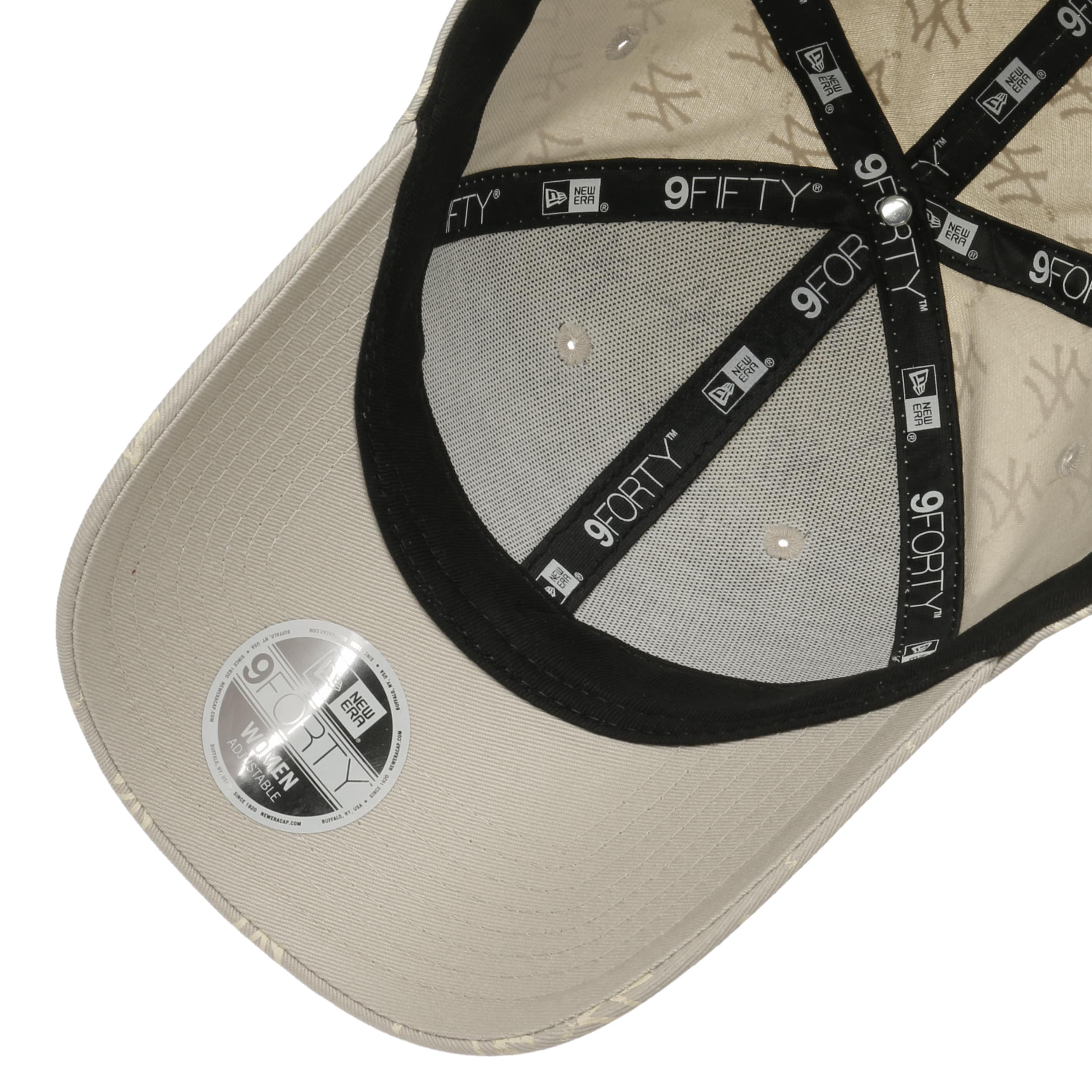 9Forty Female Monogram Yankees Cap by New Era - 32,95