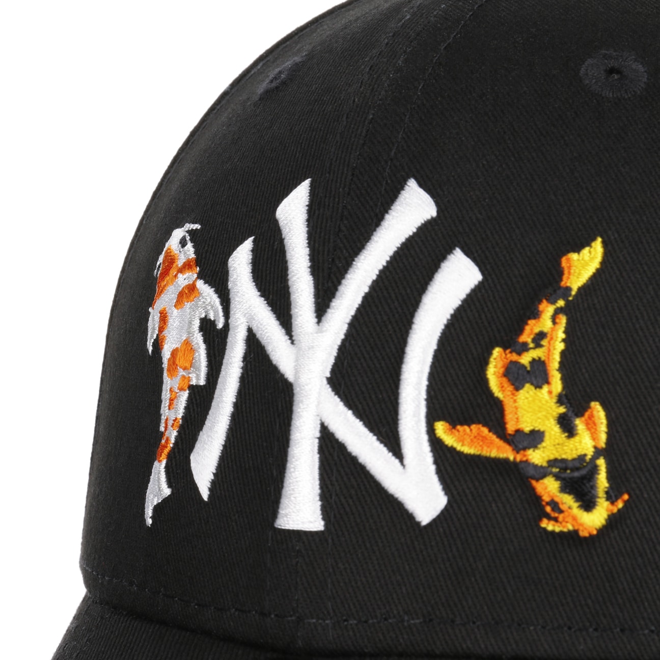 9Forty MLB KOI Fish Yankees Cap by New Era - 38,95