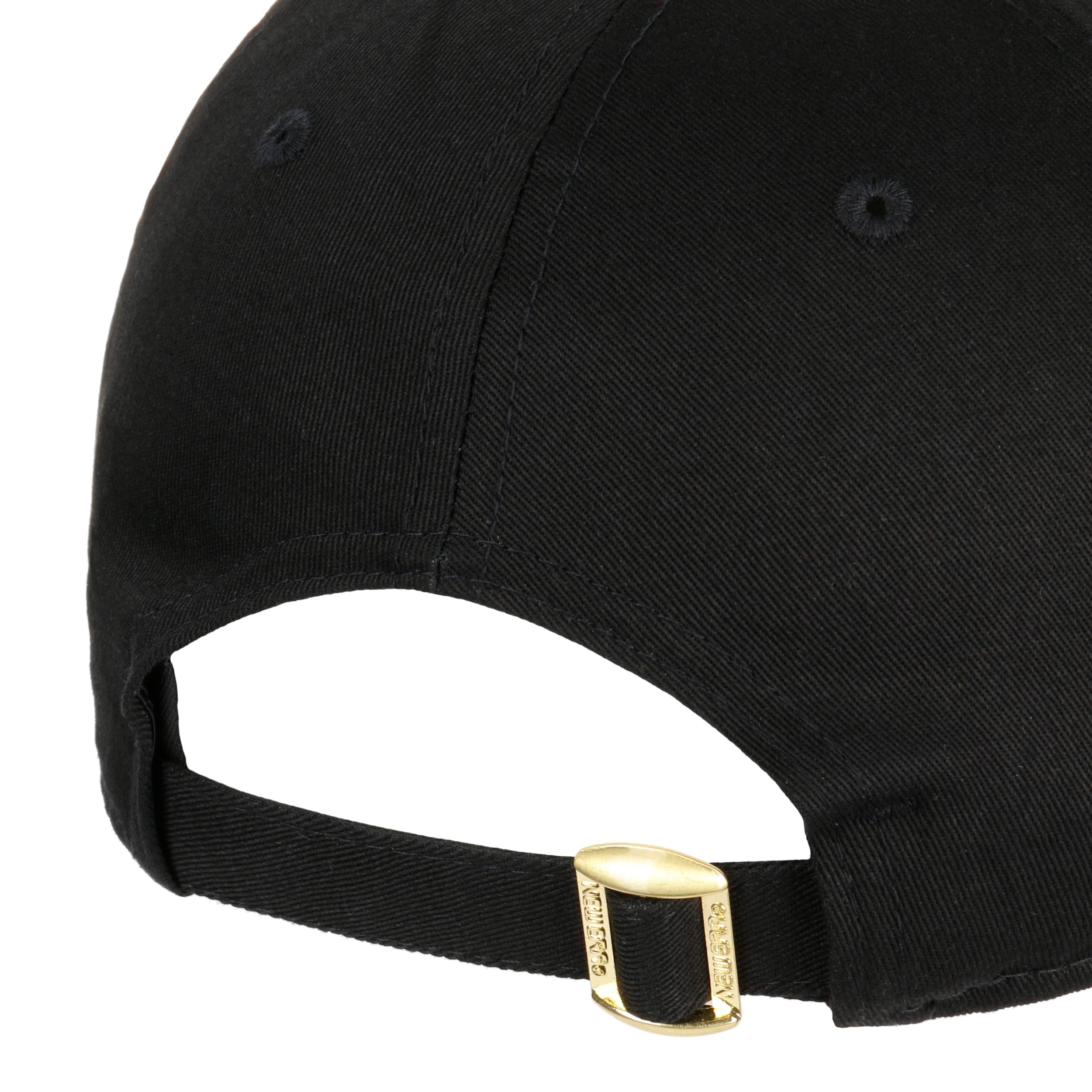 9Forty NBA Metallic Bulls Cap by New Era - 35,95