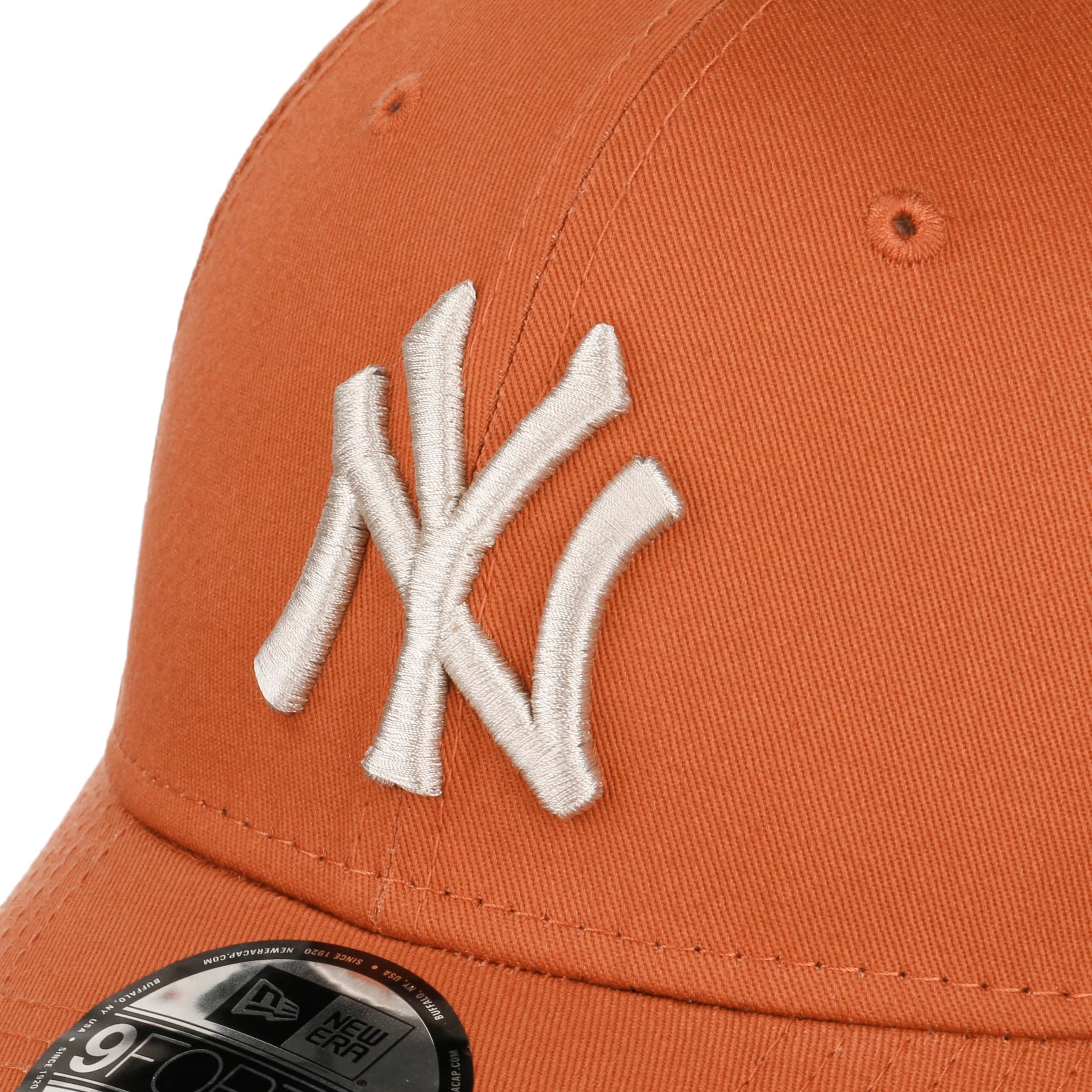 9Forty NY Yankees Essential Cap by New Era - 29,95