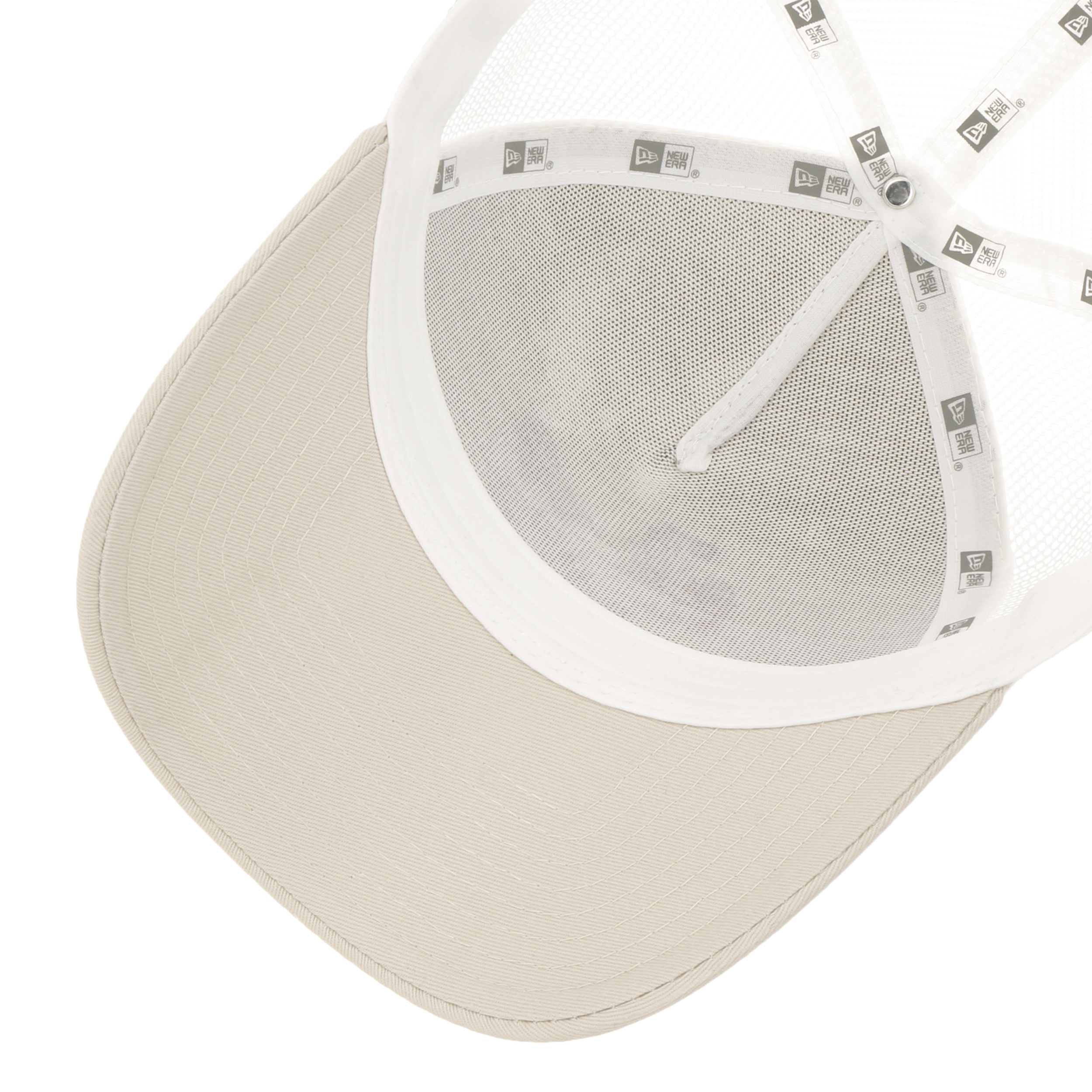 9Forty Patrick Star Sporty Sponge Cap by New Era - 32,95