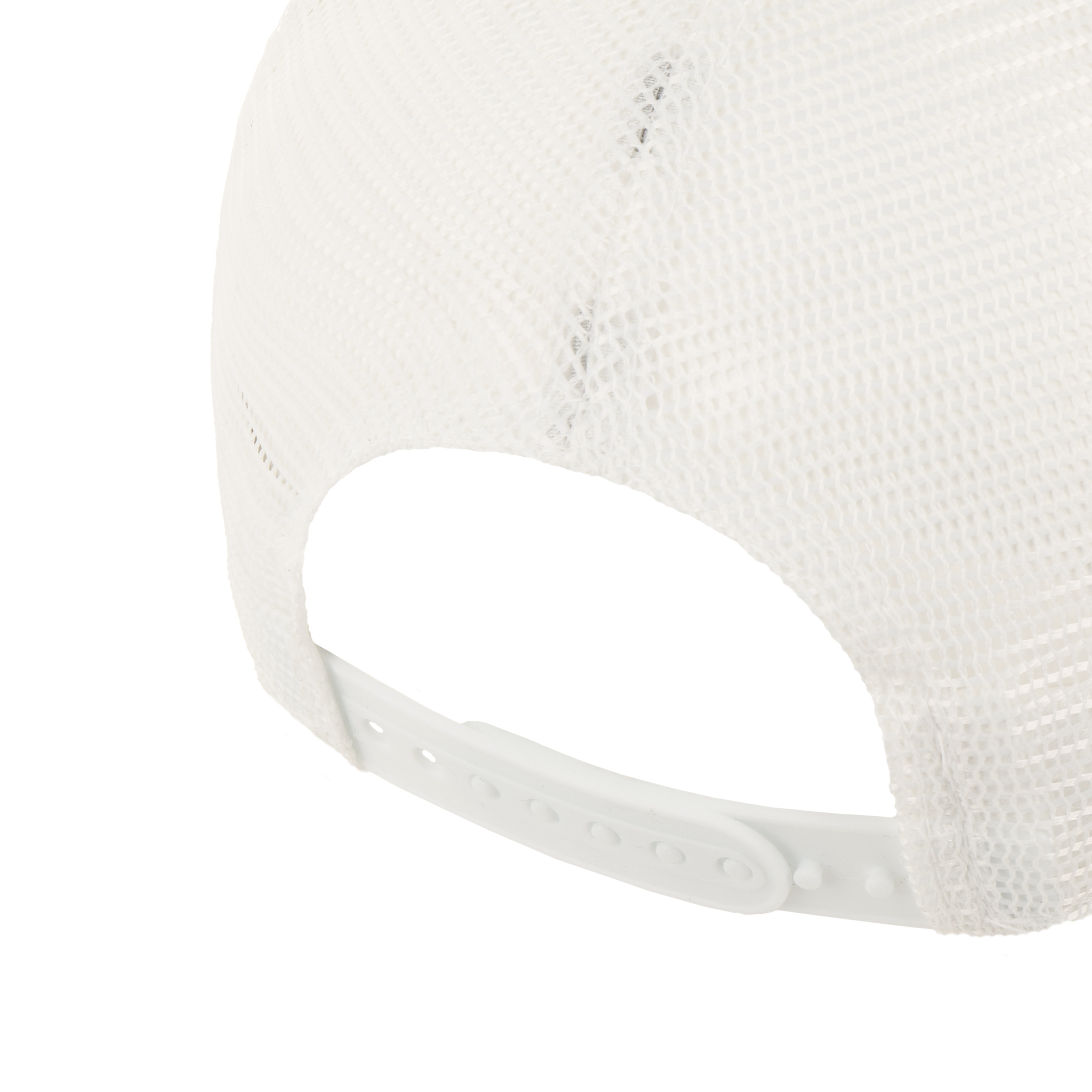 9Forty Patrick Star Sporty Sponge Cap by New Era - 32,95