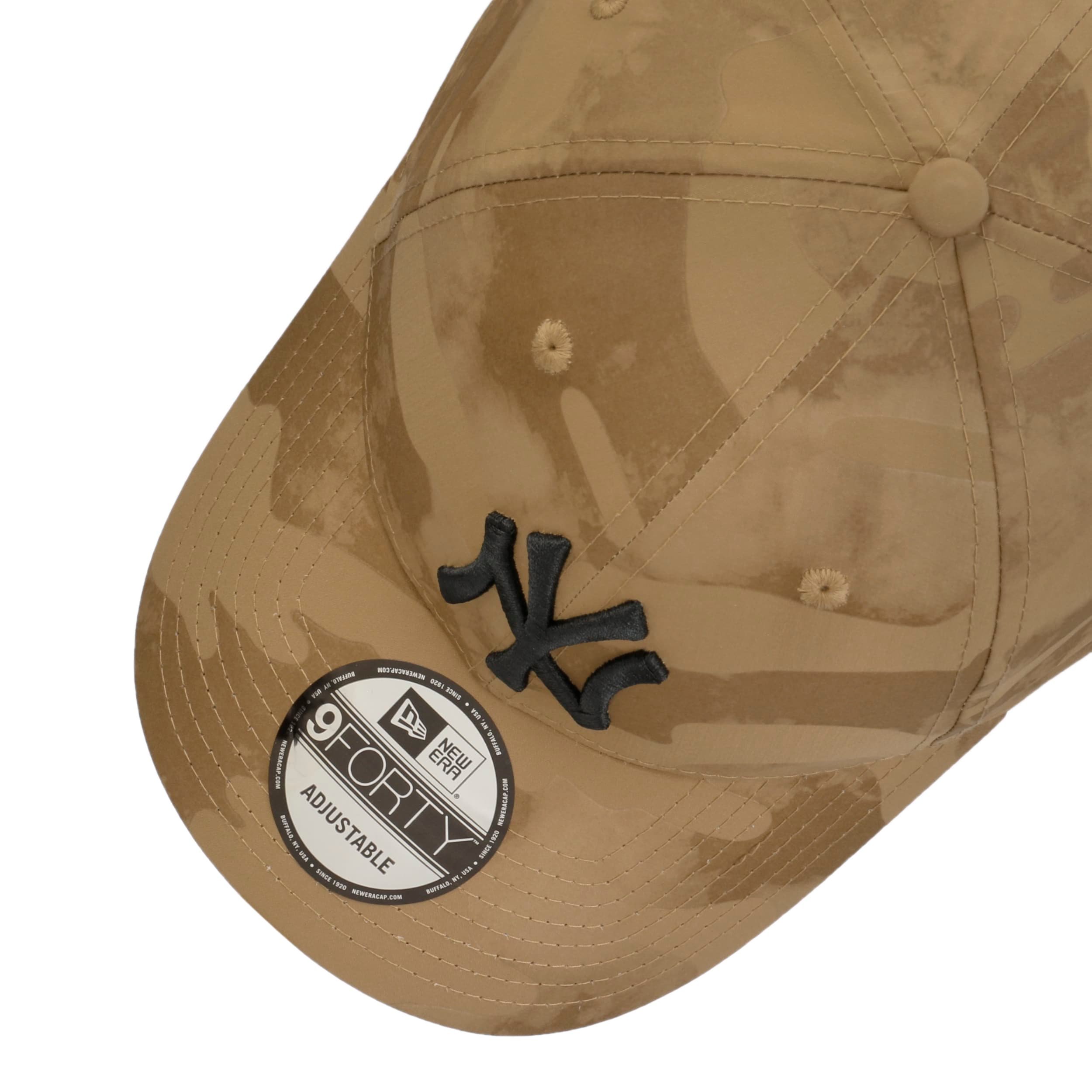 9Forty Tonal Camo Yankees Cap by New Era - 32,95