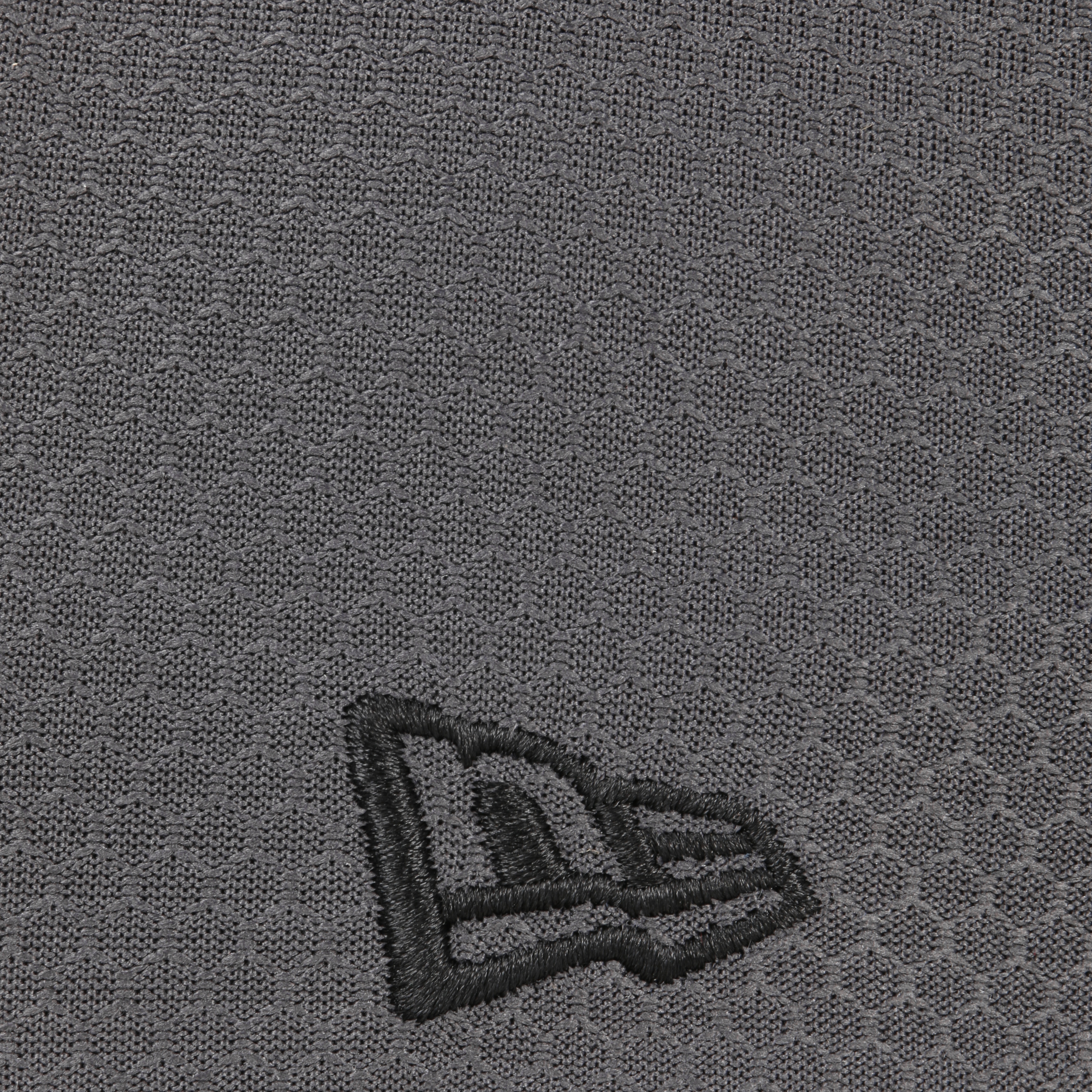 9Forty Tonal Snap Yankees Cap by New Era - 28,95