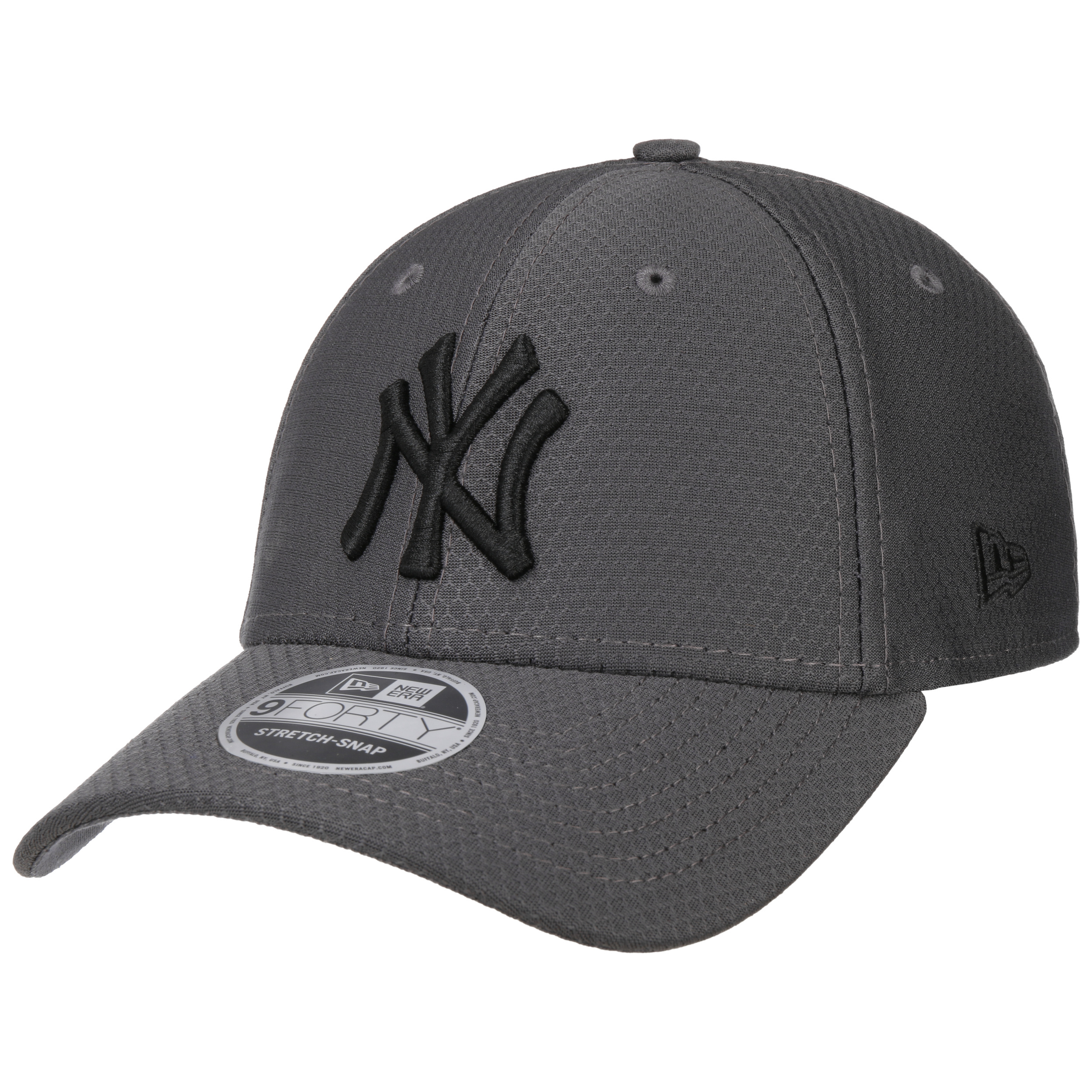 9Forty Tonal Snap Yankees Cap by New Era - 28,95