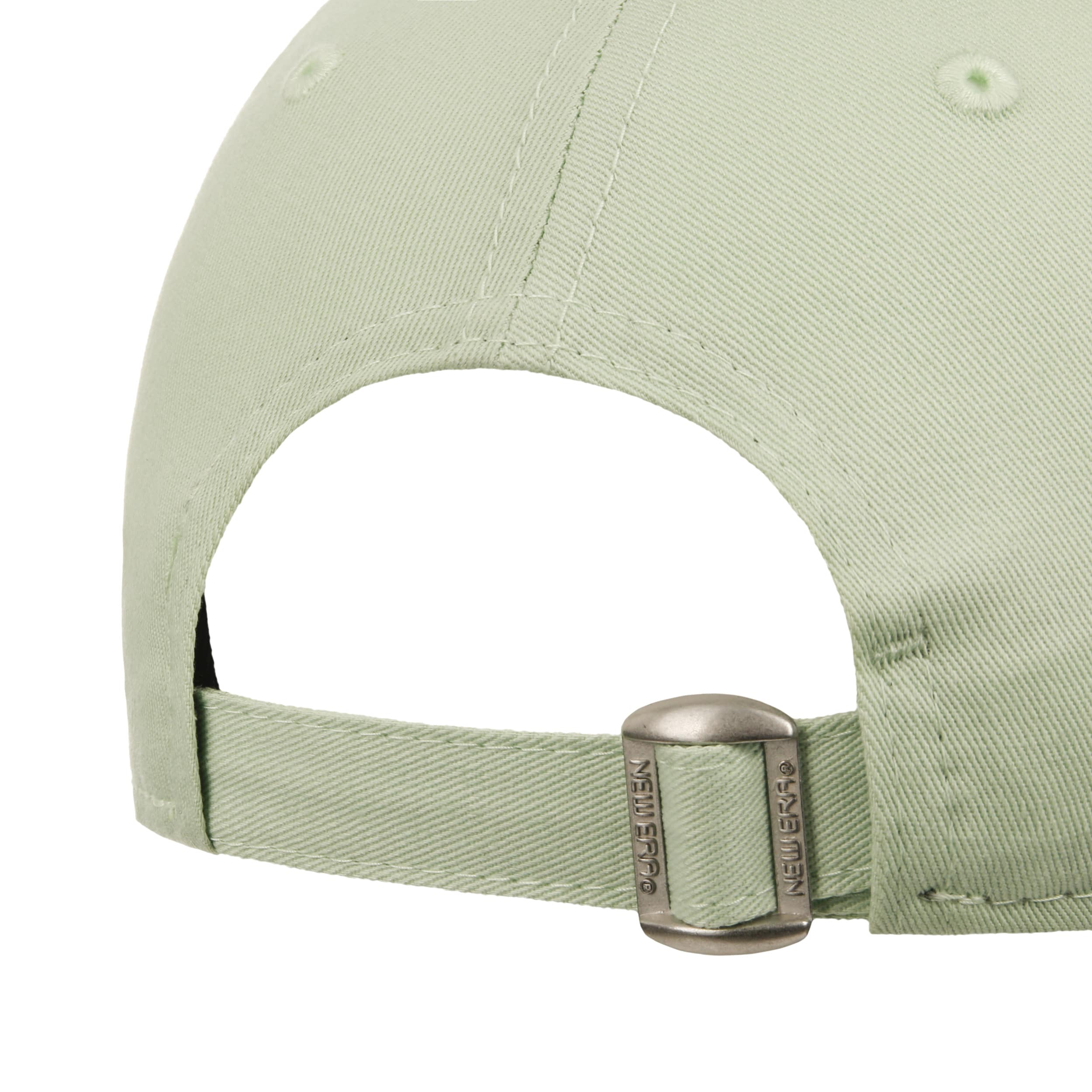 9Forty WMNS Icon NY Yankees Cap by New Era --> Shop Hats, Beanies ...