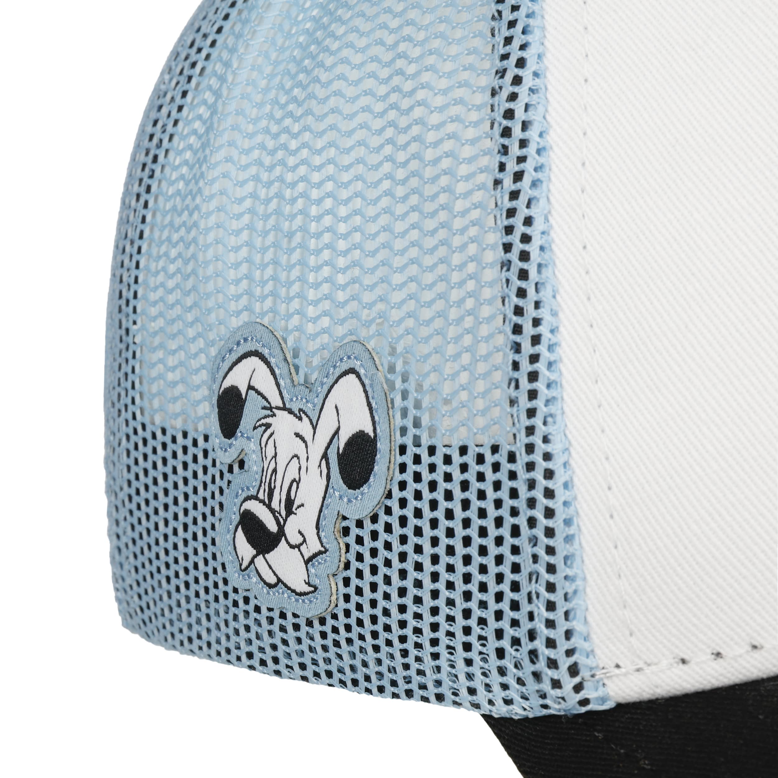 Asterix Trucker Cap by Capslab - 37,95