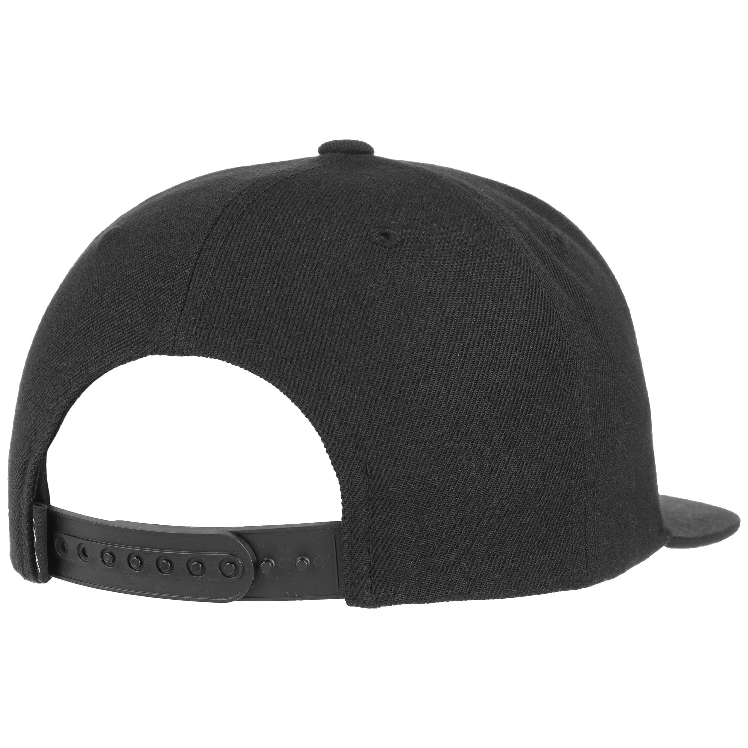 Base Snapback Cap by Reell - 32,95