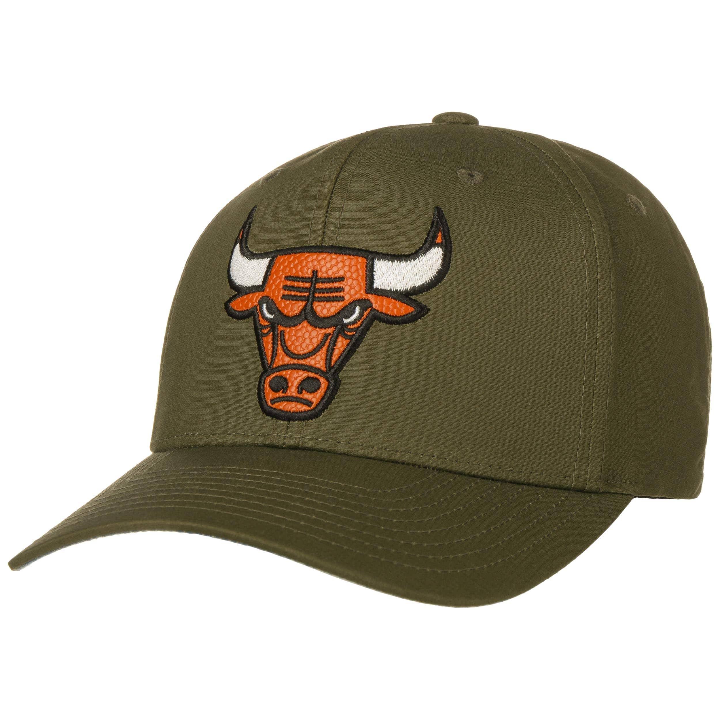 Battle 110 Bulls Cap by Mitchell & Ness - 35,95