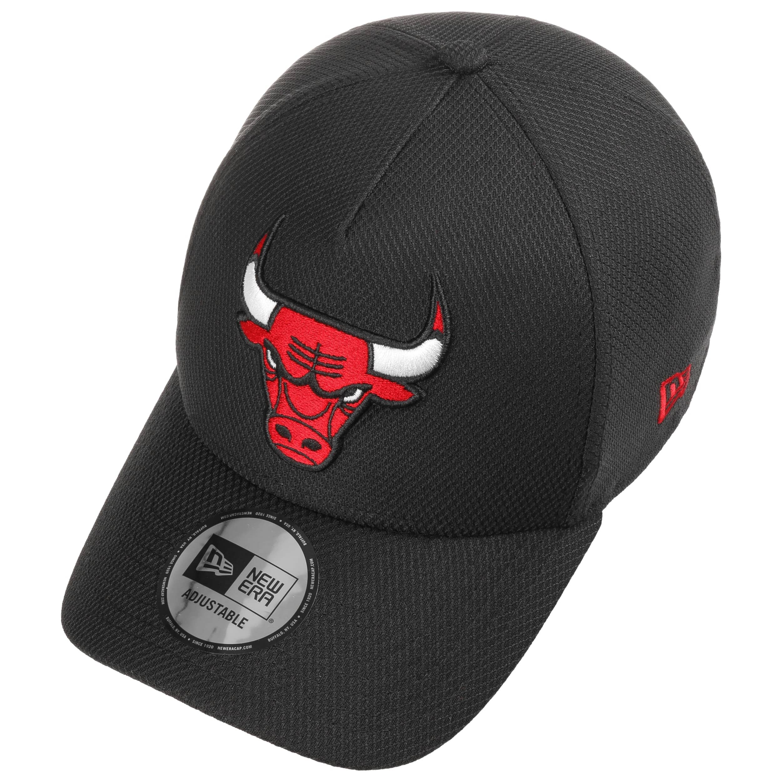 Black Base A-Frame Bulls Cap by New Era - 29,95