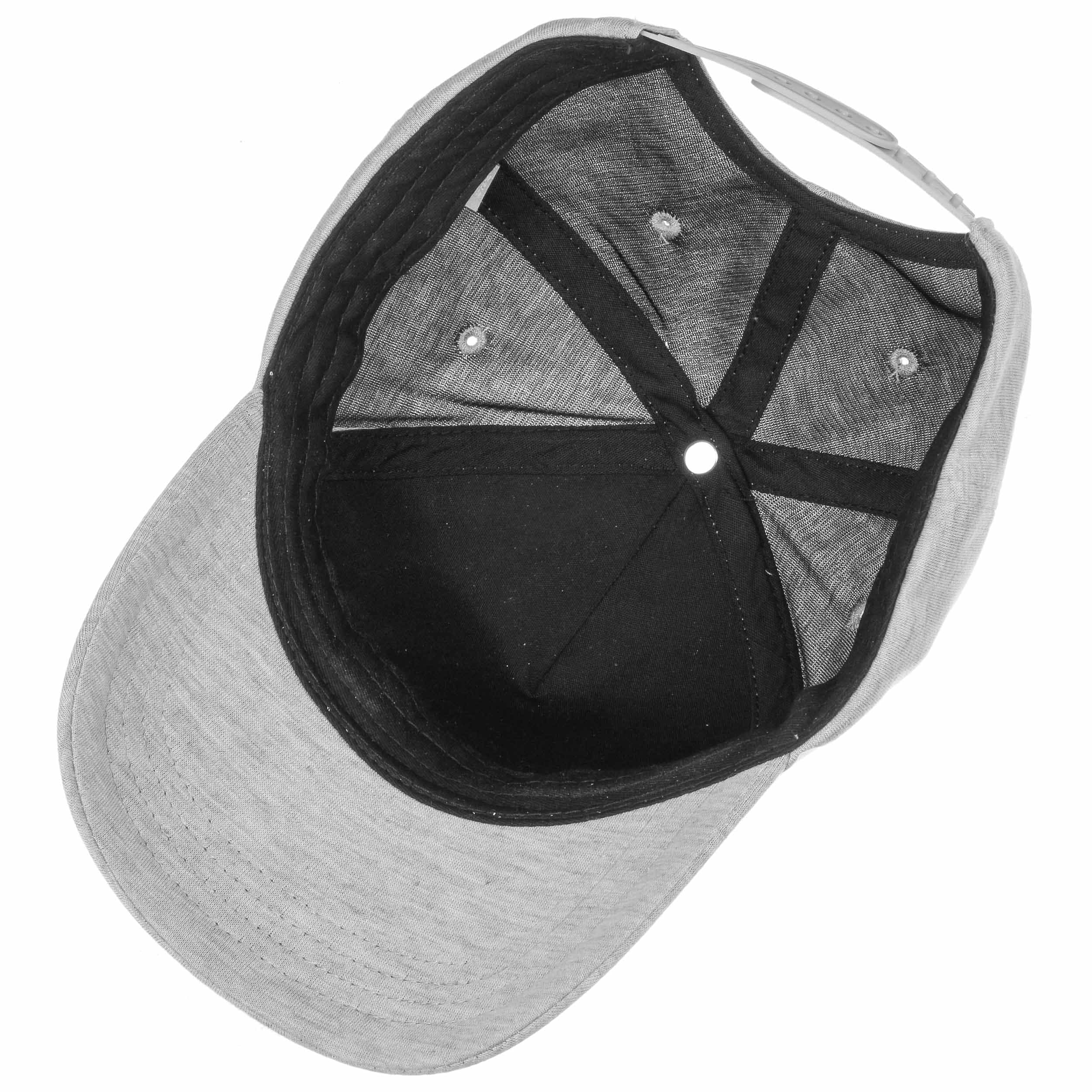 Branded Classic Cap by Bench - 21,95