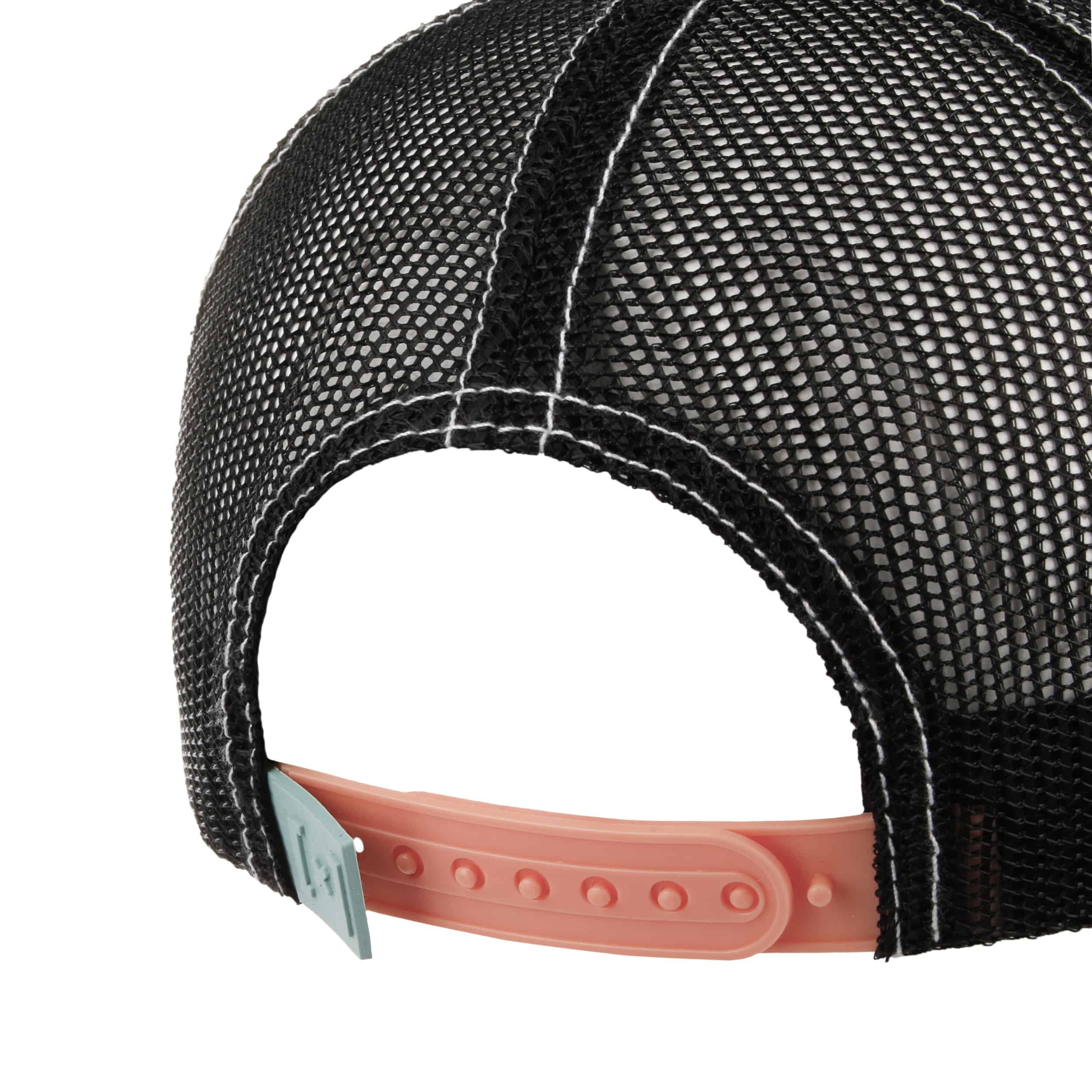 Bugs Bunny Patch Trucker Cap by Capslab - 37,95