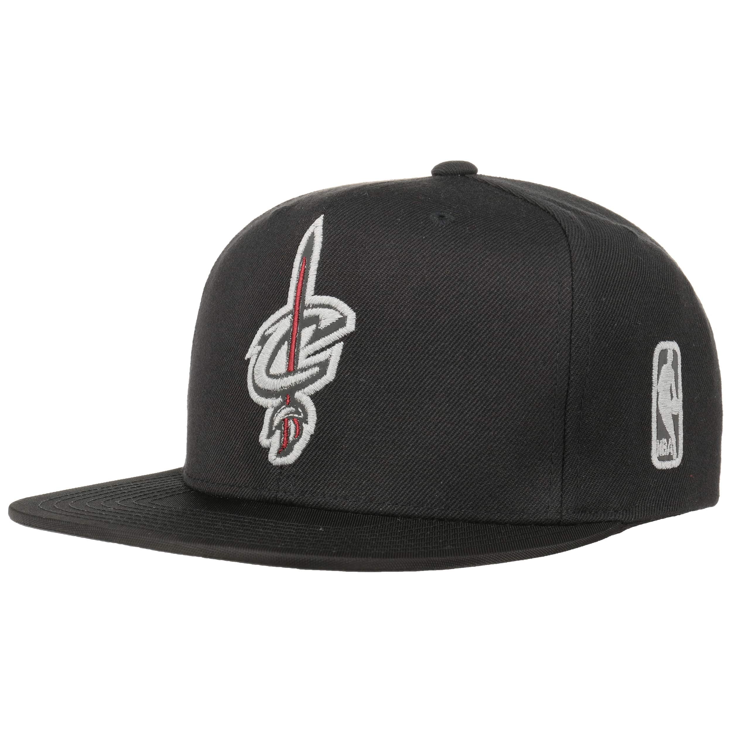Double Reflect Cavs Cap by Mitchell & Ness - 31,95