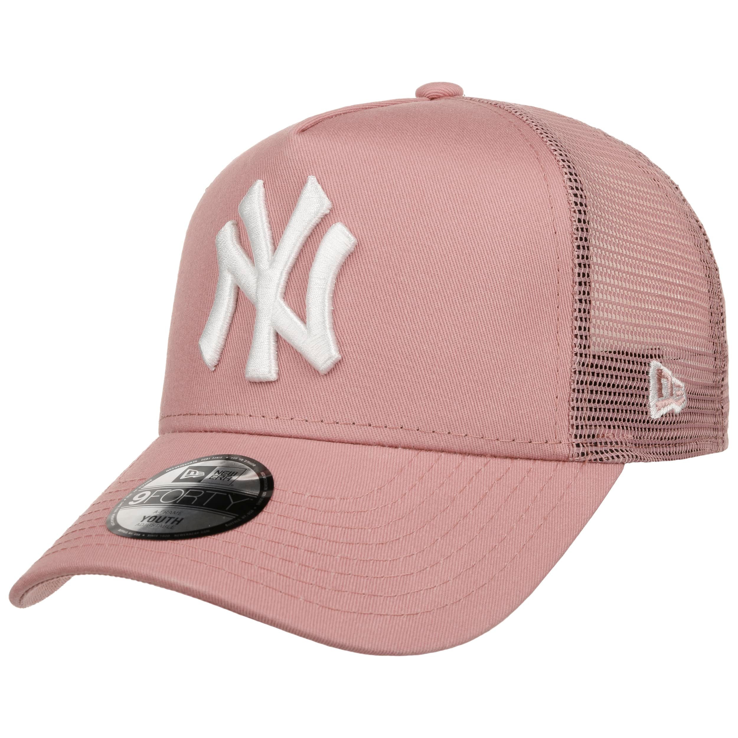 Kids Yankees Essential Trucker Cap by New Era - 32,95
