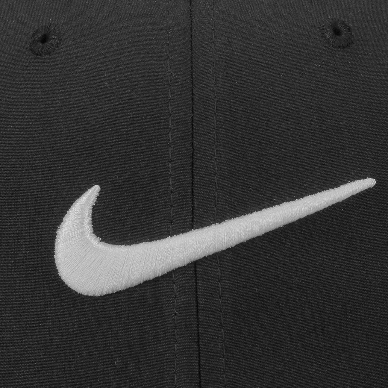 Legacy91 Uni Flexfit Mesh Cap by Nike - 37,95