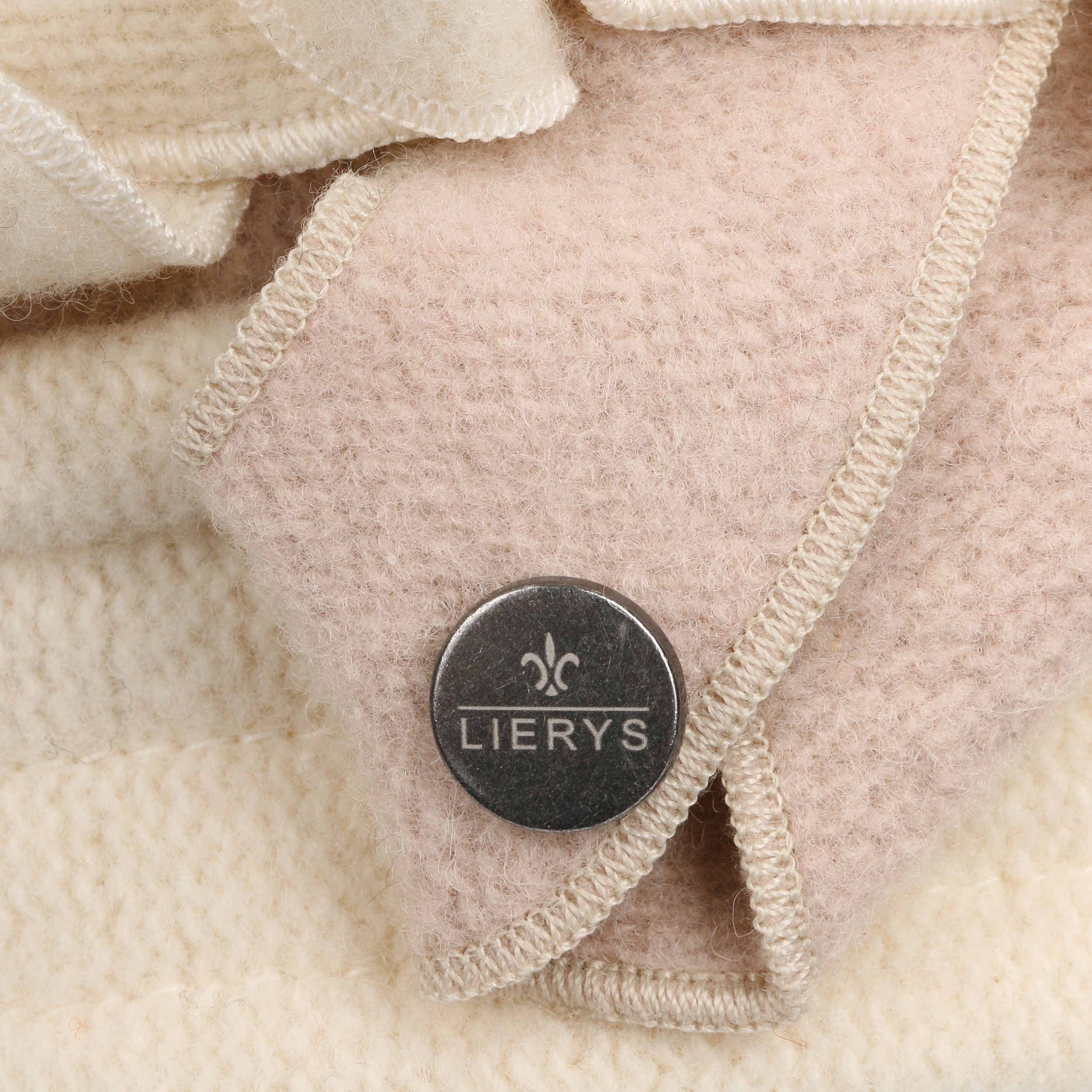 Temosa Twotone Wool Beanie by Lierys - 62,95